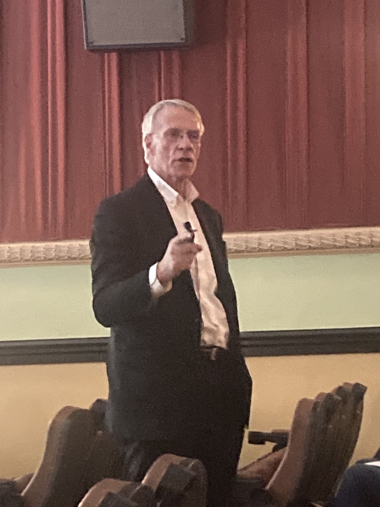 Agriculture And Economics Presenter Dr. David Kohl Visits Clay Center ...