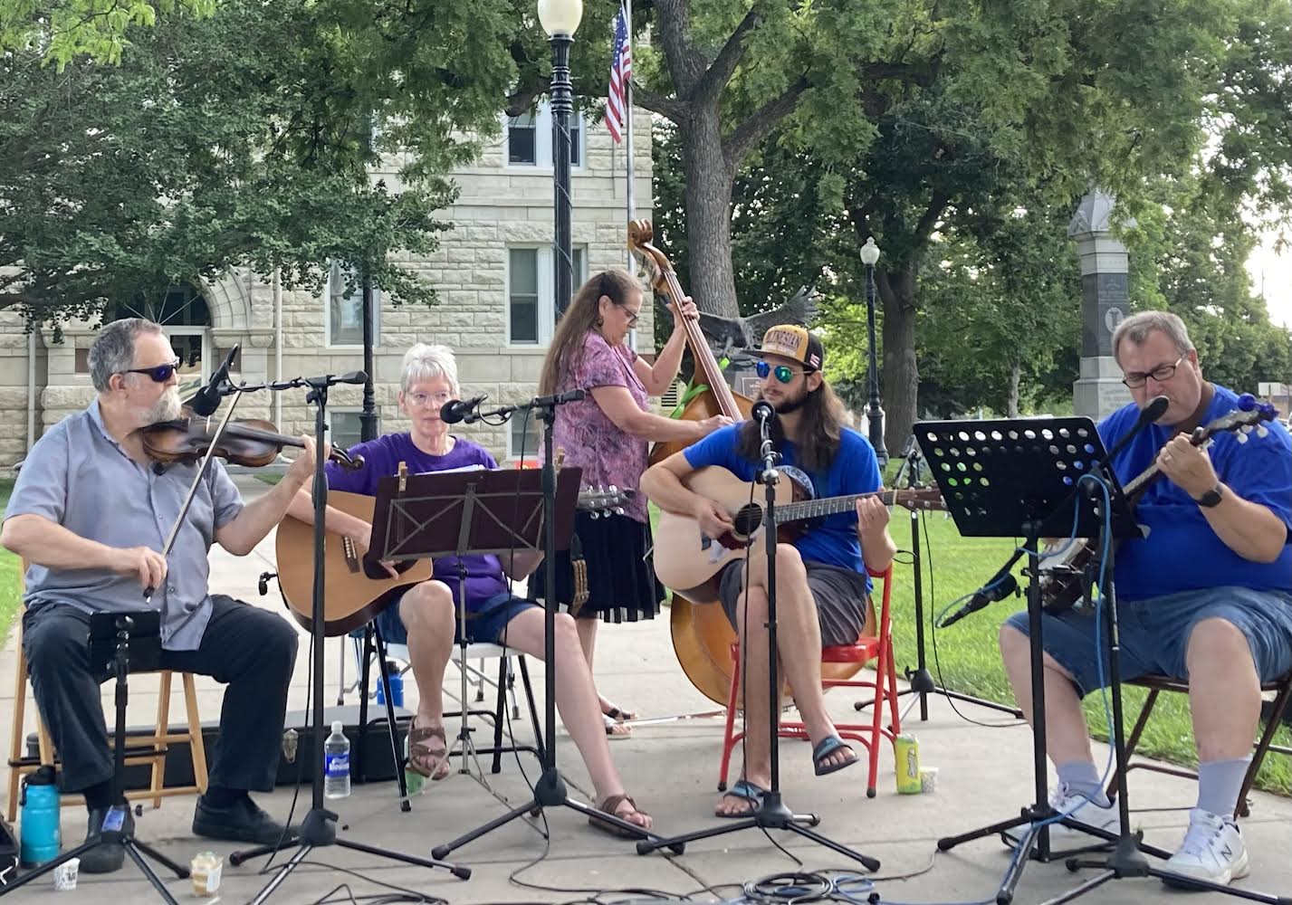Making Music: Band Brings Bluegrass Music to the Farmer’s Market | KCLY ...