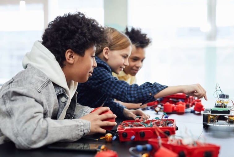 Senator Marshall Leads Bipartisan Push to Fully Fund STARBASE STEM ...